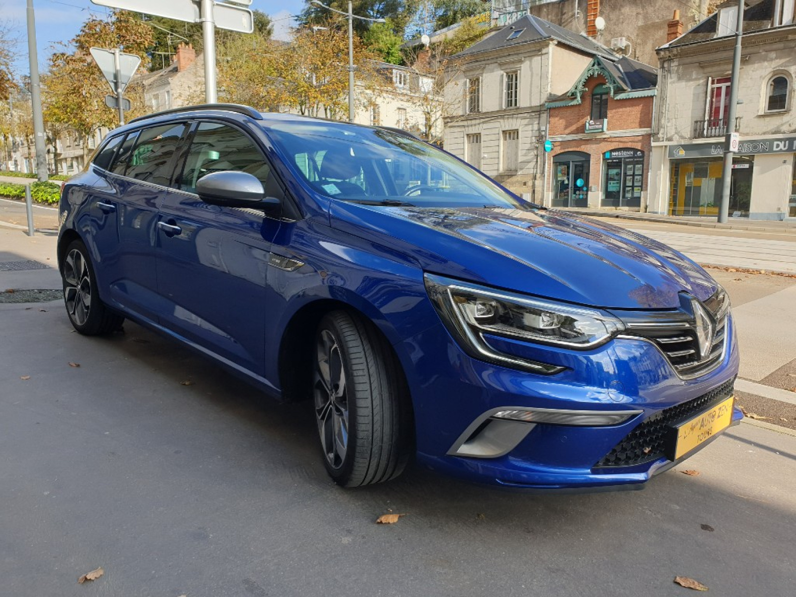 RENAULT MEGANE IV ESTATE dCi 110 Energy EDC Intens | AUTO ZEN